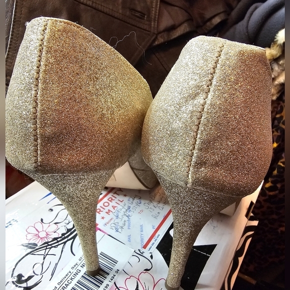Brash | Shoes | Fabulous Brash Gold Gliter Sparkle Stilettos Heels ...